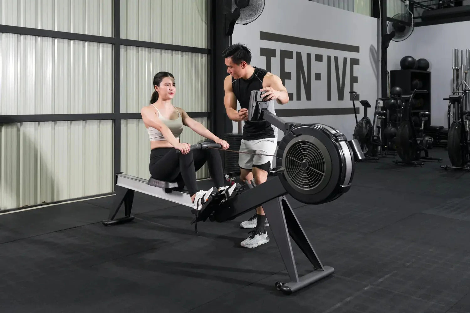 How Rowing Machines Strengthen Your Core, Back & Legs